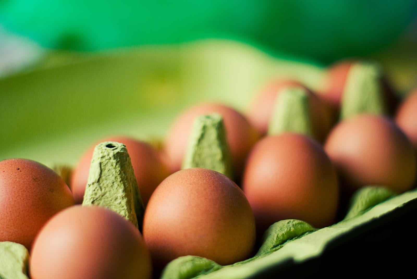 8 Safe and Easy Ways to Replace Eggs When You’re Intolerant